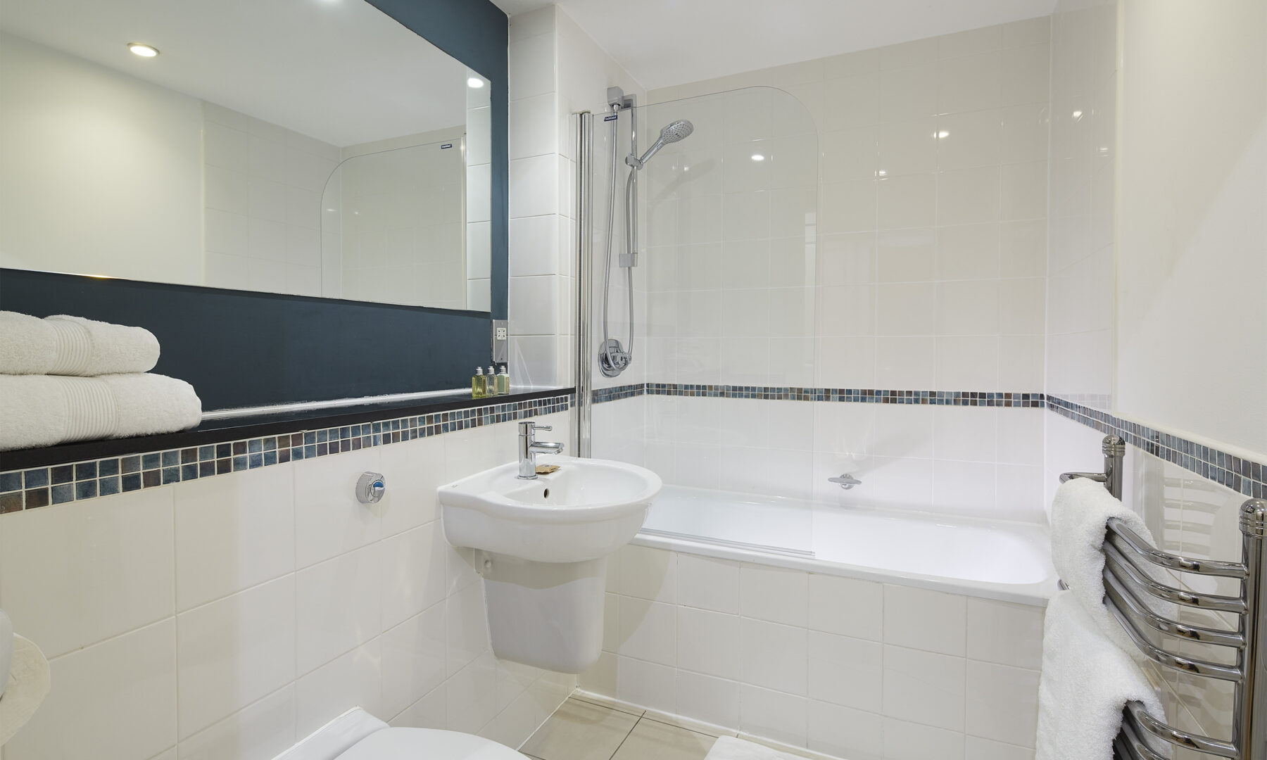 Queen Street Two Bedroom Apartment | London Serviced Apartment | Marlin