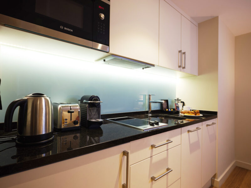 Deluxe Suite in Waterloo Serviced Apartment | Marlin